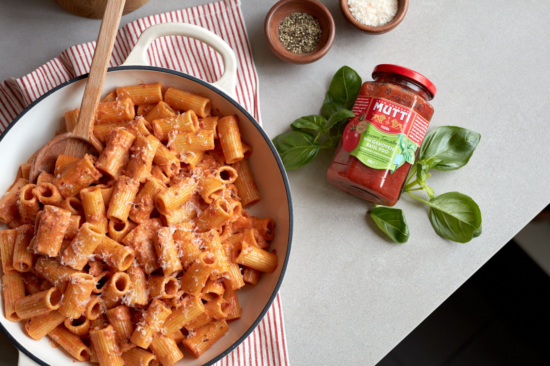 Spicy Vodka Rigatoni « Iron Chef Shellie