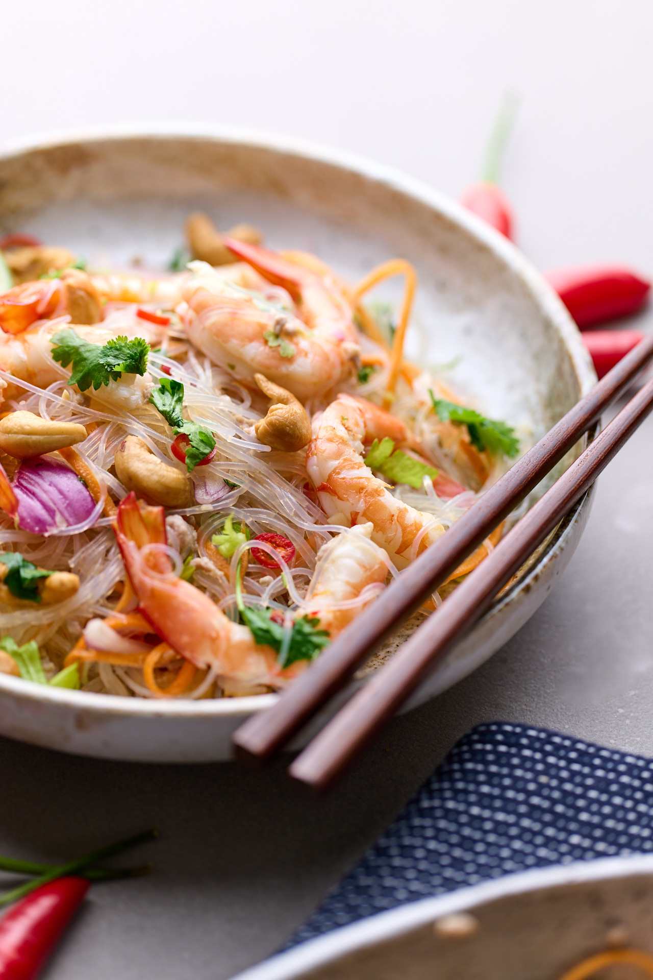 Yum Woon Sen (Thai Glass Noodle Salad) « Iron Chef Shellie